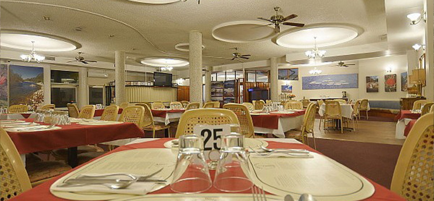 Lees Hotel Accommodation and Restaurant